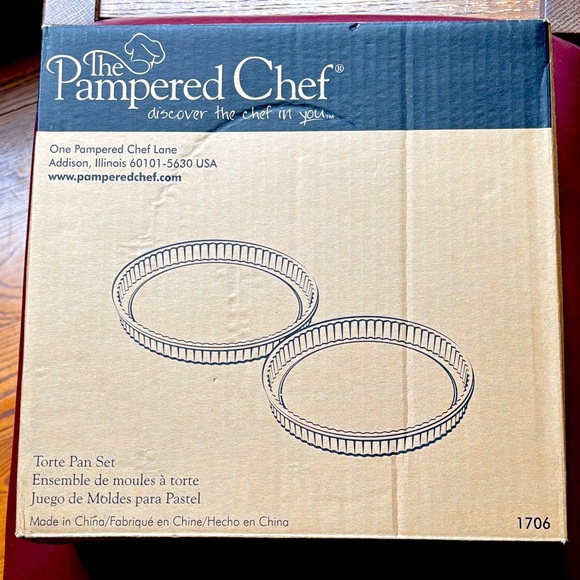 The Pampered Chef | Kitchen | The Pampered Chef Torte Pan Set Tan ...